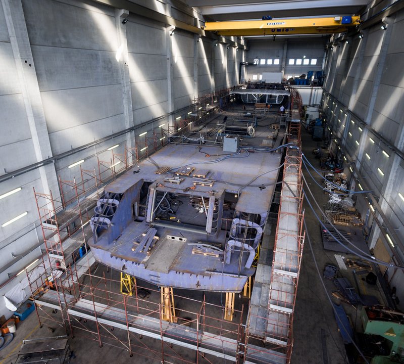 Yacht REGINA D'ITALIA, CODECASA 65S | CHARTERWORLD Luxury Superyacht Charters